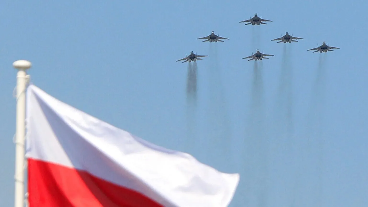 Польща перехопила літак рф над Балтійським морем і частково закривала ...